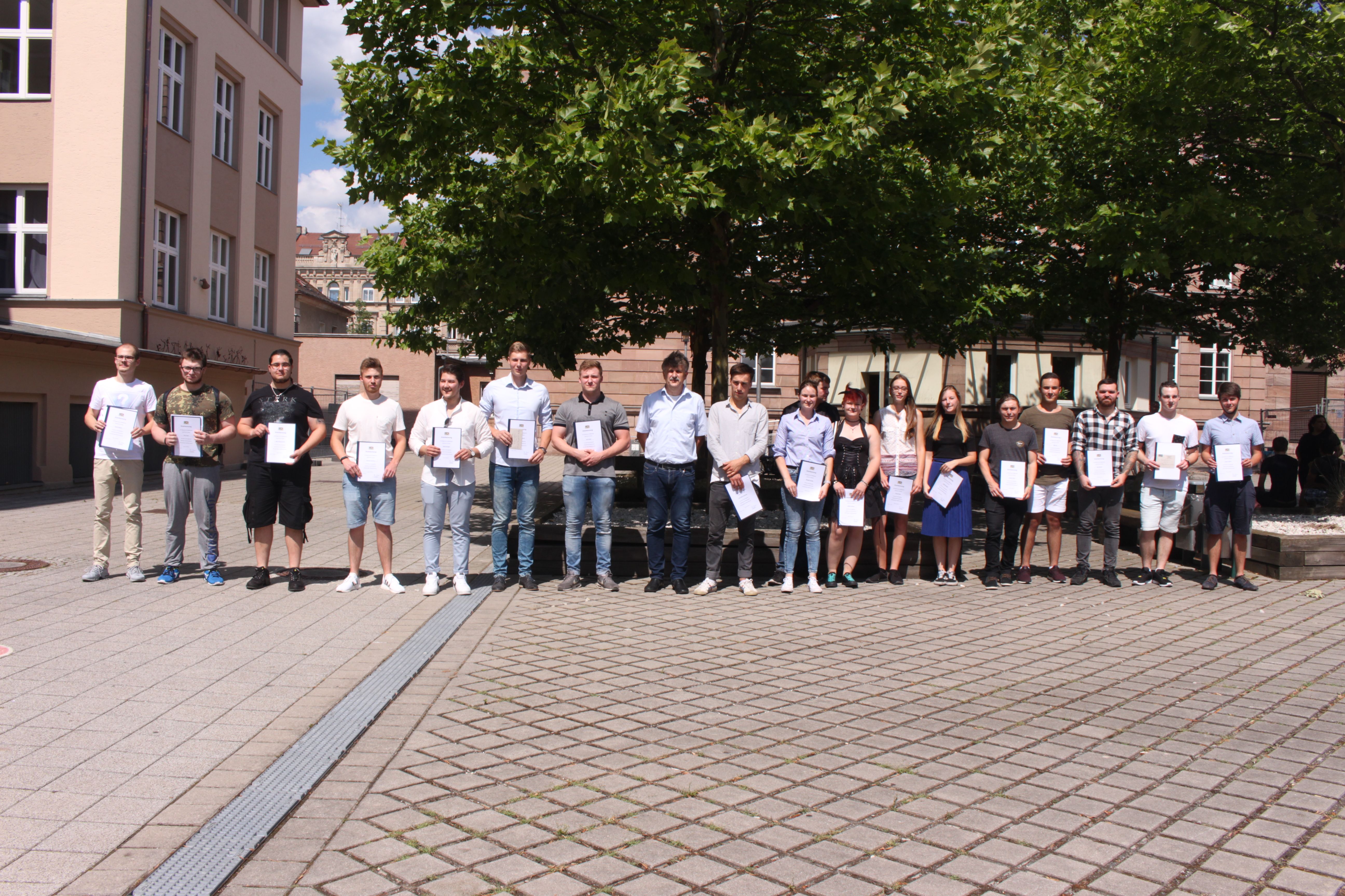 Berufsschule B8 , Berufsbildungseinrichtung, Nürnberg – XWOE